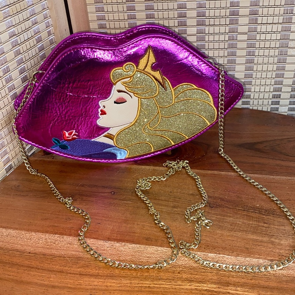 Danielle Nicole Disney Sleeping Beauty Lips Clutch Cr… - Gem